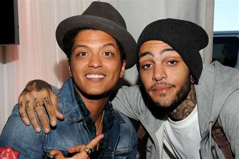 Travie Mccoy Claims Bruno Mars Doesnt Return His Calls After Billionaire Exclusive