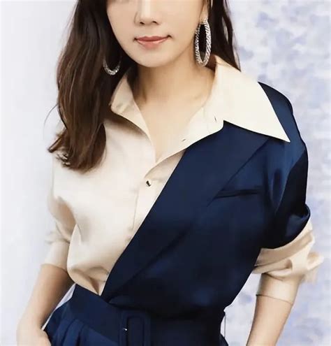 Ella在家做裸体运动 岁儿子看不下去 无忧资讯