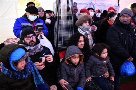 Фото сурвалжилга Улаанбаатарын мөнгөн үдэш арга хэмжээ өдөр бүр Сүхбаатарын талбайд болно