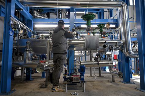 Nuclear Safety In Spotlight As French Start Ups Bring Mini Reactors To Market