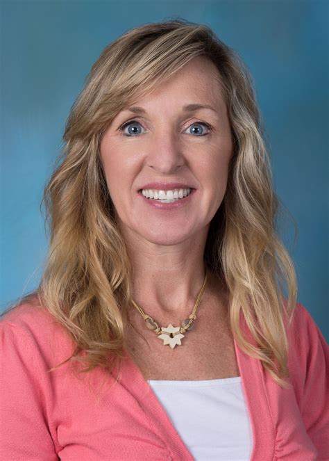 Pictures Of Laurie Wallace