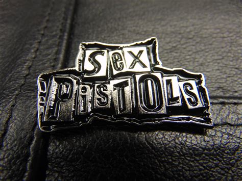 Sex Pistols Metal Pin Badge Punk Rock Uk 341 Metal Devastation