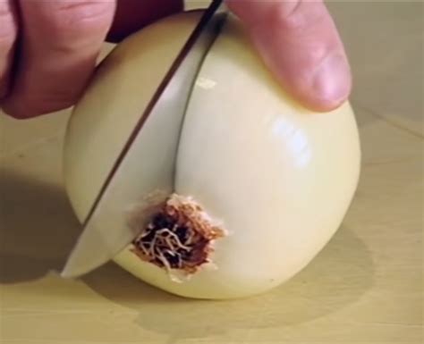 Professional Chef Demonstrates How To Chop An Onion The Correct Way And Avoid Crying For Good