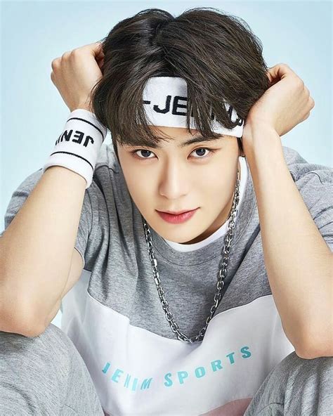 50 ไอเดียทรงผม Comma ฉบับไอดอลหนุ่มหล่อ ดาเมจแรงมาก Akeru