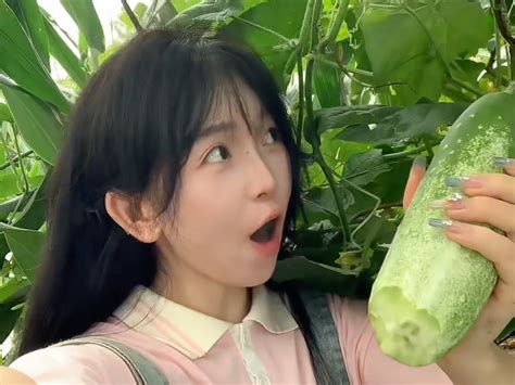 我们穷极一生追求的快乐原来一开始就有希望爷爷奶奶外公外婆永远健康快乐 大脸思思C 大脸思思C 哔哩哔哩视频
