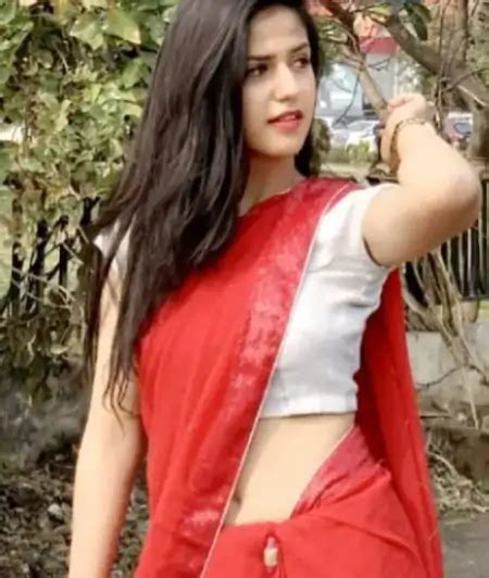 Pranjal Dahiya Hot Cute And Beautiful Pics
