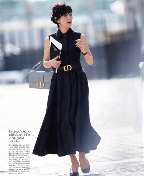 55歲鈴木保奈美穿衣不露腿不露膚基礎款演繹優雅時髦氣質 壹讀