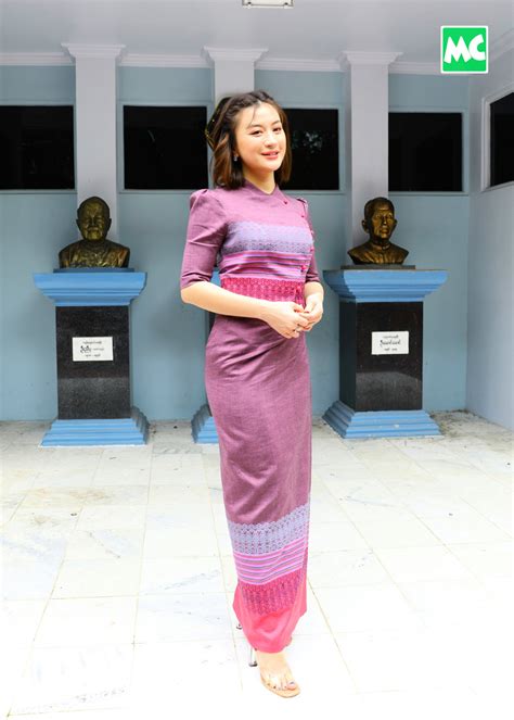 သရုပ်ဆောင် ဝတ်မှုန်ရွှေရည် ရဲ့ မွေးနေ့ အကြို အလှူ