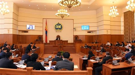 Хаврын чуулганаар Үндсэн хуульд өөрчлөлт оруулж амжих уу