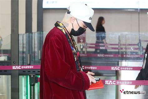 [et포토] 지드래곤 목뒤에 날개 타투 전자신문