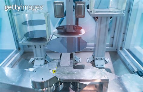 Silicon Wafers And Microcircuits With Automation System Control Application 1312206380 게티이미지뱅크