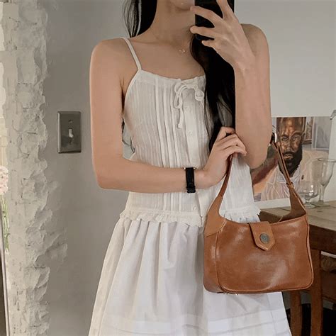 문의폭주 레이어드 봄 뷔스티에 레이스 리본 소프트 프릴 핀턱 나시 블라우스 2color 에이블리