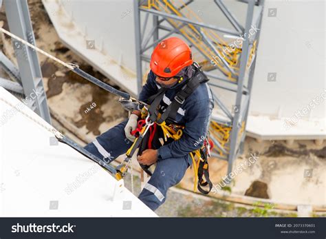 146 Pipeline Workers Procedures Images Stock Photos Vectors Shutterstock