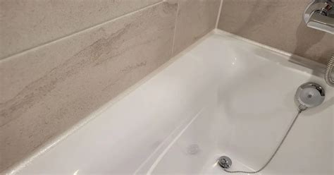 여러군데 견적알아봤는데 가장 합리적이더라구요 상담원과 시공하시는분도 너무나 친절하셨구요 결론적으로 말씀드리자면 탁월한 선택