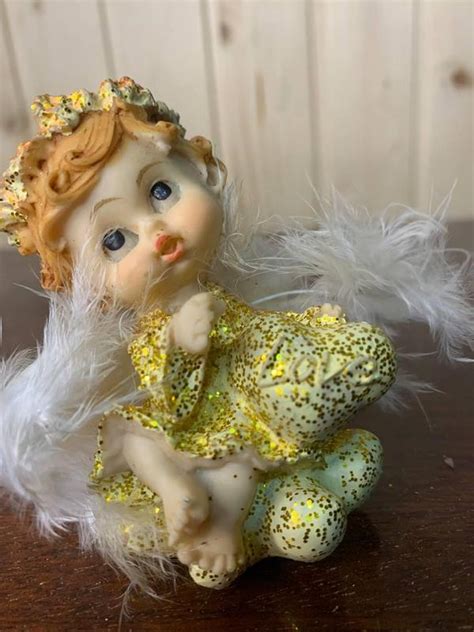 Статуетка ангел — ціна 133 грн у каталозі Статуетки Купити товари для дому та побуту за