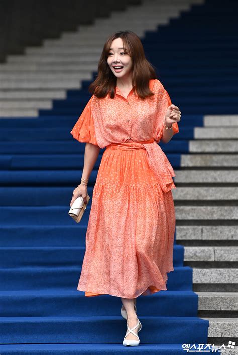 백종원♥ 소유진 여사님의 패션위크 나들이[엑s Hd화보] 나무뉴스