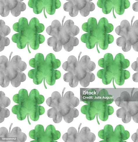 Greean 과 회색 행운의 네 잎 클로버 모양과 원활한 반복 패턴 디자인 포스터 웹 사이트 스크랩북 종이 카드 초대를위한 아름다운 배경 손으로 그린 물 색 도면 0명에