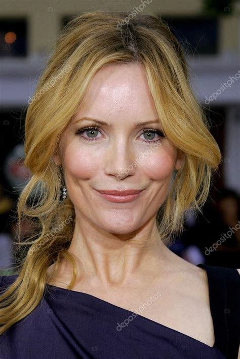 Actress Leslie Mann — Stock Editorial Photo © Popularimages 94269346