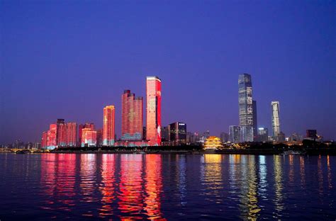 长沙灯光秀时间（最新） 长沙本地宝