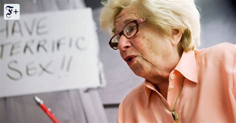 Zum Tod Von Ruth Westheimer Vor Dem Sex Ein Kleines Fr Hst Ck