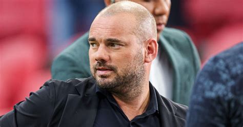 Chelsea Sneijder Warns Blues Against Signing Useless Ajax Star After