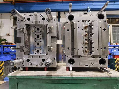 5 Points To Extend The Service Life Of Plastic Injection Mold Automotive Mold