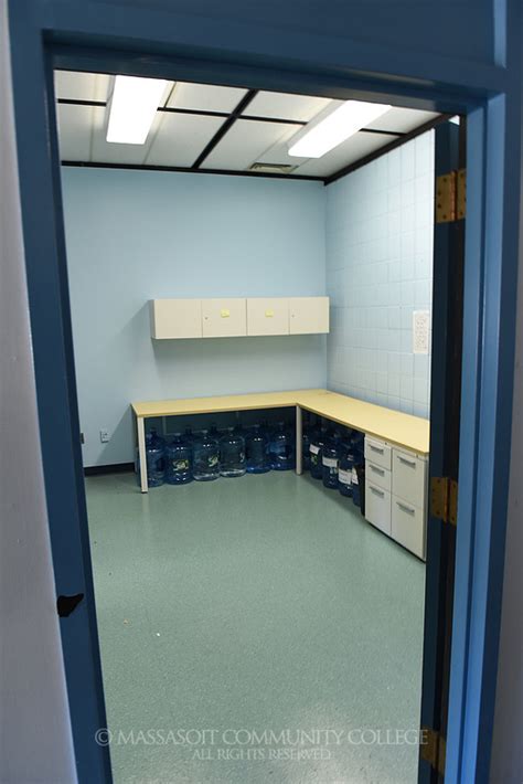 Massasoit Community College Photo Archive La Building Demo