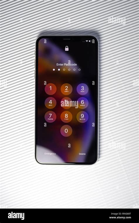 Paris France Sep 27 2018 Enter Passcode Screen On New Apple