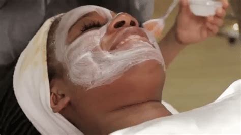 Hydra Facial Vs Salt Facial Which One Should You Pick For A Better