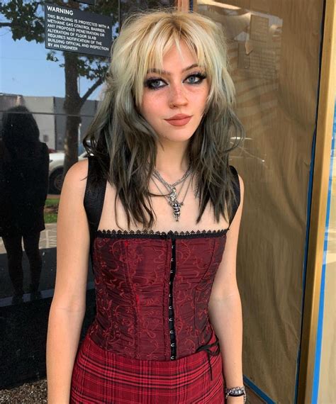 Pin By Pat Dahat On Under The Influence Rocker Hair Short Hair