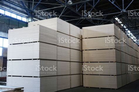 나무 보드의 생산을 위한 공장 생산 제조 및 목공의 개념입니다 가구에 대한 스톡 사진 및 기타 이미지 가구 공장 산업 건물 도마 요리 도구 Istock