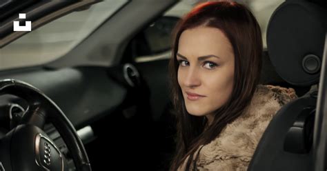Woman Wearing Brown Fur Coat Photo Free Lithuania Image On Unsplash