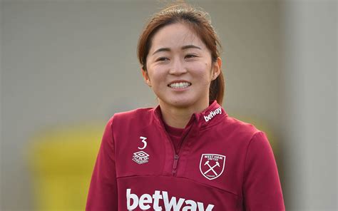 Shimizu Everyone At West Ham United Is Helping Me To Adapt West Ham