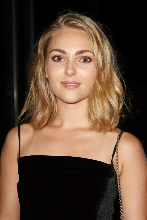 Annasophia Robb Shoulder Length Hair