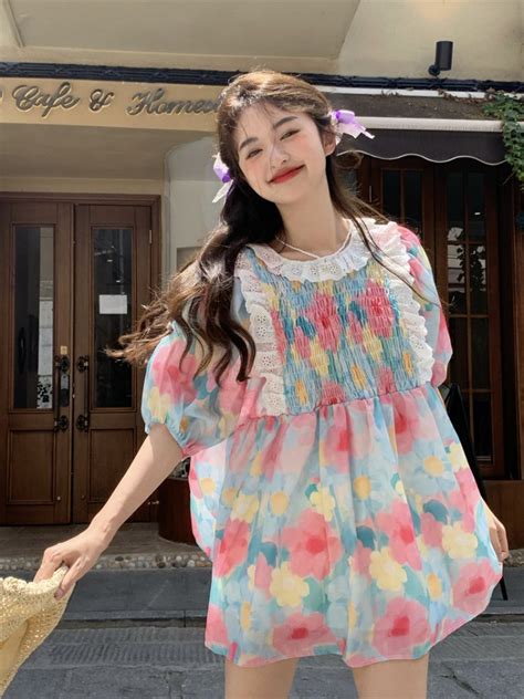 키작녀원피스 스모크 프릴 펀칭 레이스 스모크 셔링 퍼프 벌룬소매 여름 미니 베이비돌원피스 에이블리