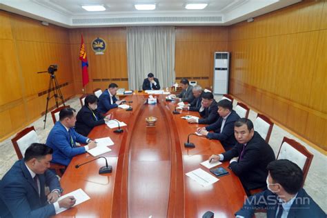 Замын Үүд Эрээний боомтоор өдөрт 80 гаруй тээврийн хэрэгсэл нэвтэрч байна