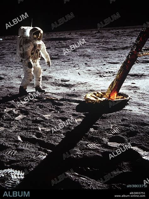 Apollo Xi Buzz Aldrin Buzz Aldrin On The Moon Apollo 11 Nasa Canvas