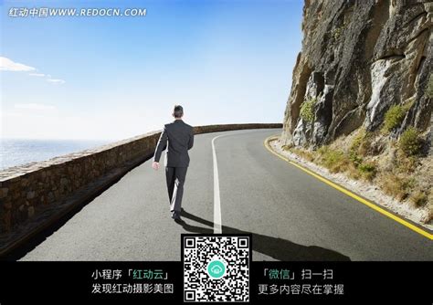 走图片大全 一个人走的伤感图片 伤感说说吧