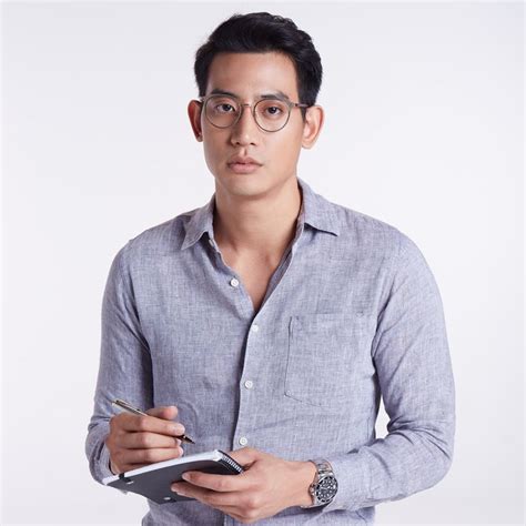 ประวัติ บิ๊ก ทองภูมิ หนุ่มเก่งมากความสามารถในวงการบันเทิง จากรั้วจุฬาฯ