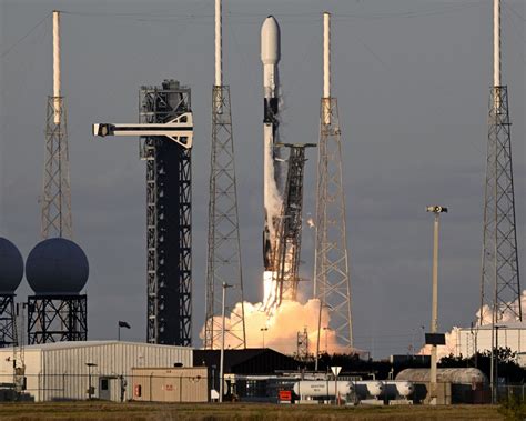 Spacex Sends 23 Starlink Satellites Into Low Earth Orbit Canada News