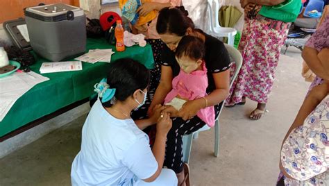 ဒေးဒရဲမြို့၌ အသက် ၁ နှစ်အောက် ကလေးများအား ပုံမှန်ကာကွယ်ဆေးများ ထိုးနှံပေး Information And