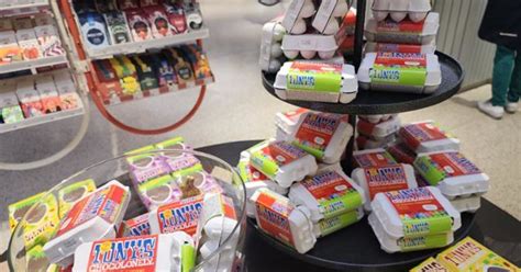 부활절 초콜릿 사 말아 하나도 안 달콤한 코코아 가격 폭등