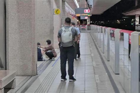 捷運博愛座炎上！女子「工作12小時」卻被2老人逼讓座 情緒崩潰撞柱爆血