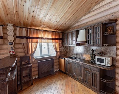 Кухня из натурального дерева под старину