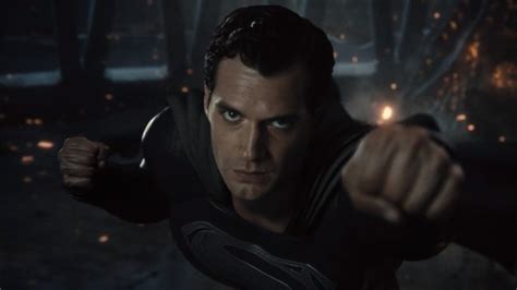 Henry Cavills Superman Departure Has The Internet In Flames