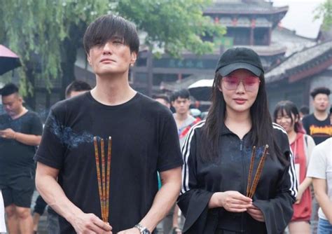 据港媒报道徐冬冬晒出与尹子维合照曝分手消息强调两人仍是好朋友 新闻资讯 高贝娱乐