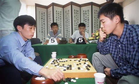 “피는 못 속인다”…우승컵 들어 올린 한·일 반상 스타 형제 자매들