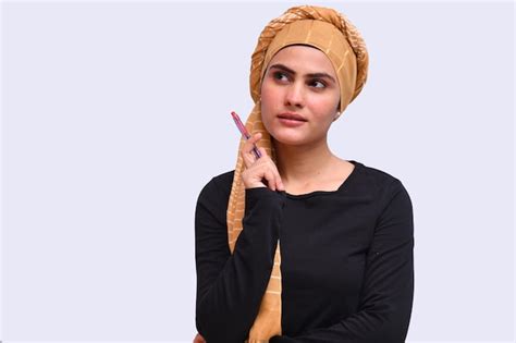 Premium Photo Muslim Girl Wearing Hijab And Posing At Camera Indian