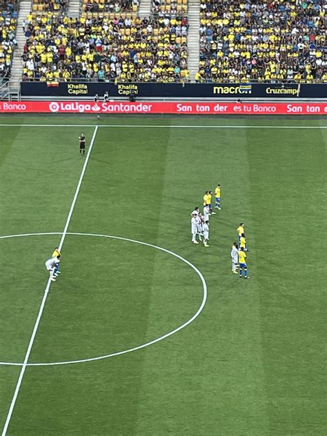 НАЈНОВА ВЕСТ Мечот прекинат потресни сцени во Шпанија лекарите се борат за животот на еден