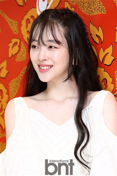 韩国女星崔雪莉去世，她的ins小号被扒出！很多绘画图片十分抽象和压抑 新闻资讯 高贝娱乐